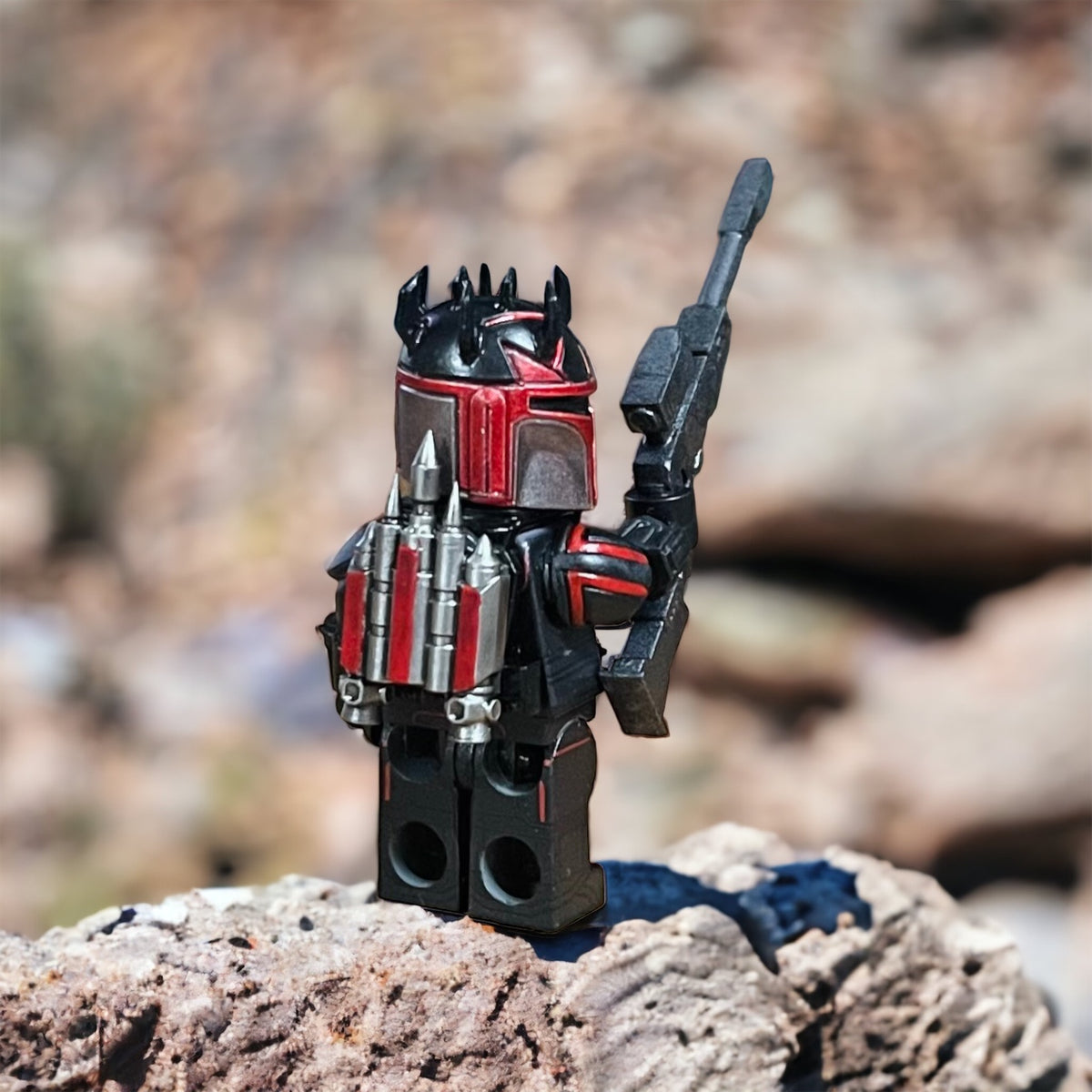 Mando Super Commando – MicroMee