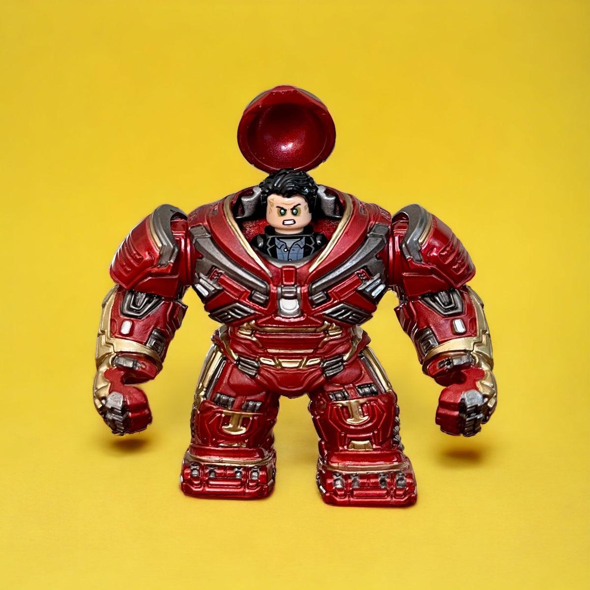 Steel Giant Man - Mk48 Alien Defender – MicroMee